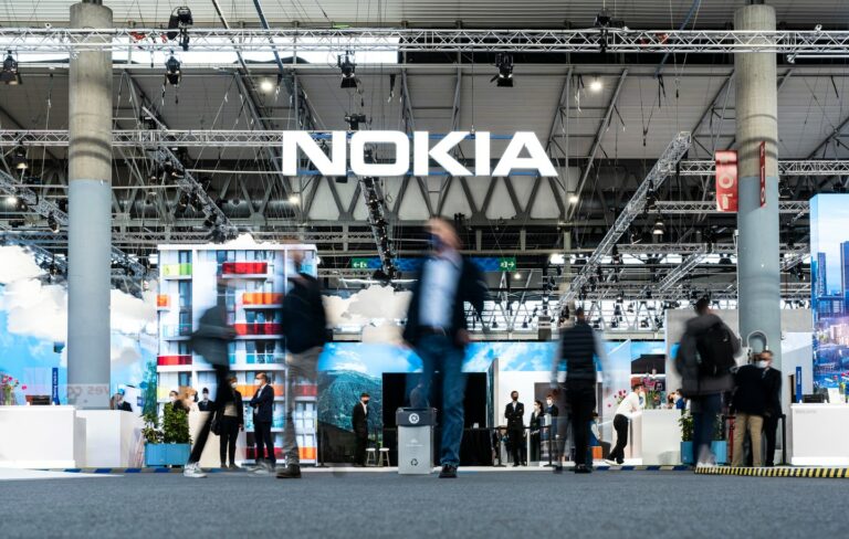Nokia dials in to Oracle for HR systems management