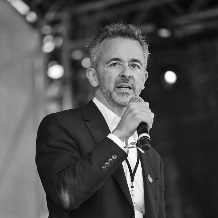 Industry 4.0: How are firms addressing the skills shortage?